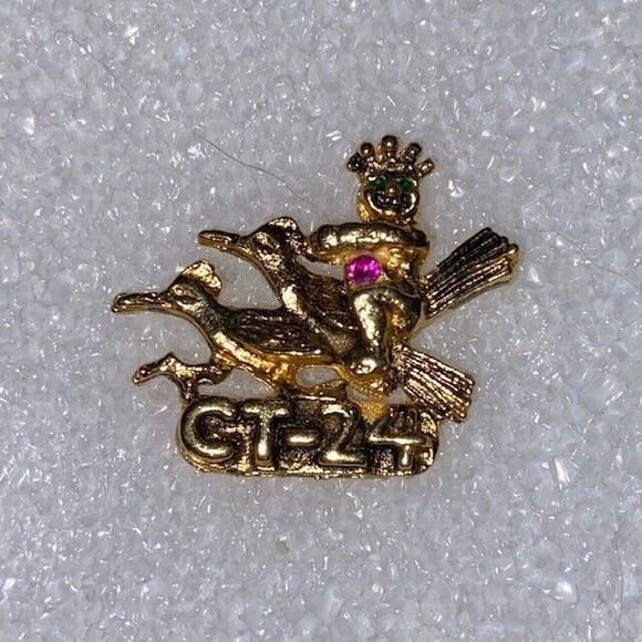 Accessories | Royal Order Of Jesters Roj Gold Tone 3d Roadrunner ...